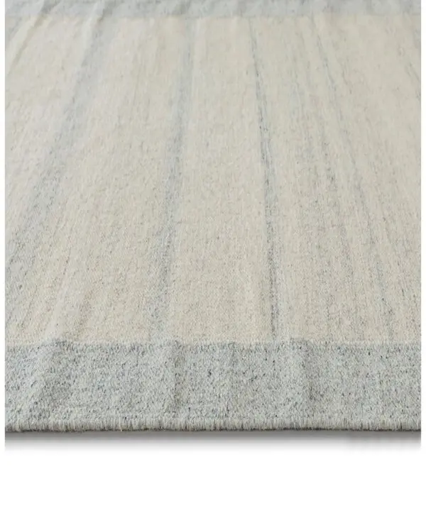 OBEETEE Nu Maison Soft Border Area Rug,6'0x9'0 - Light/blue