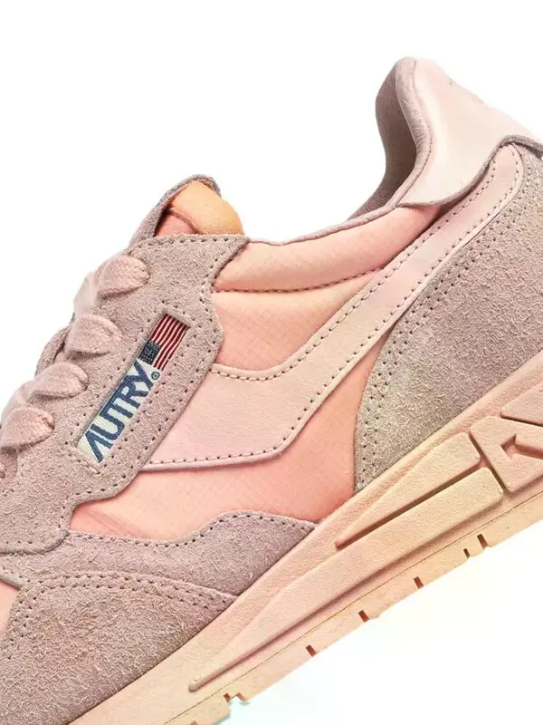 AUTRY Logo Suede Sneakers - Pink