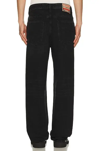 DIESEL® 2001 D-macro Jean