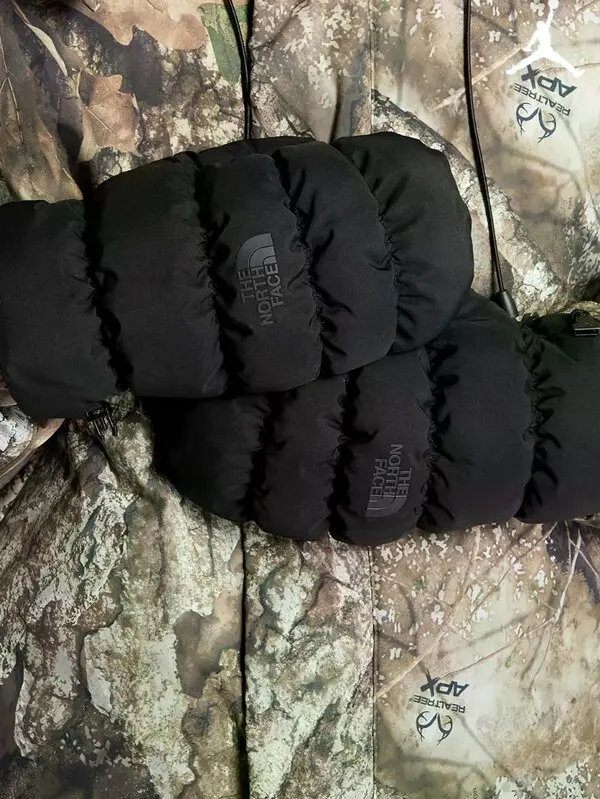The North Face Montana Puffer Mittens - Black