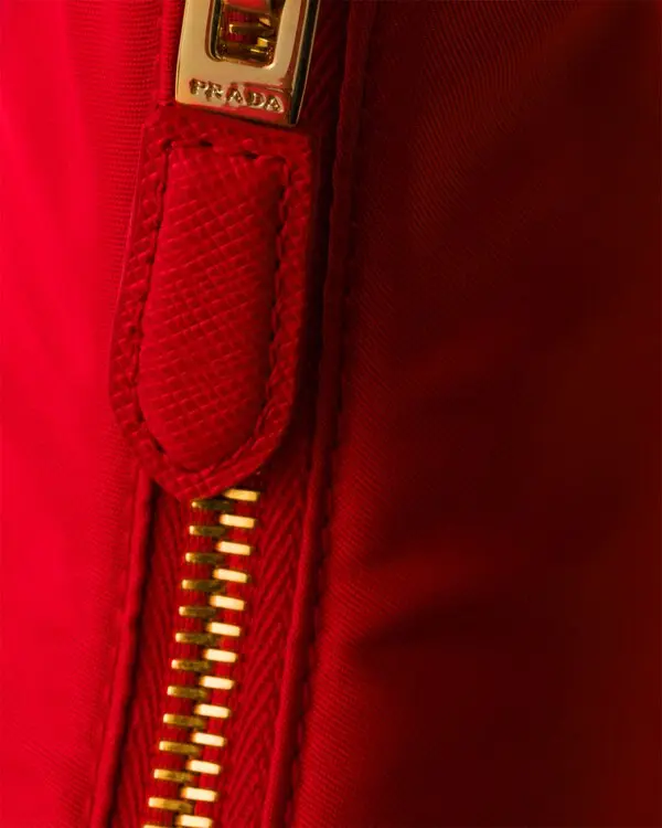 Prada Re-edition 2005 Re-nylon And Saffiano Mini Bag - Red