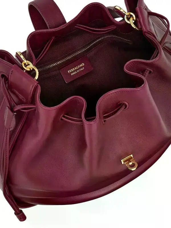 FERRAGAMO Gancini-detail Bucket Bag - Red