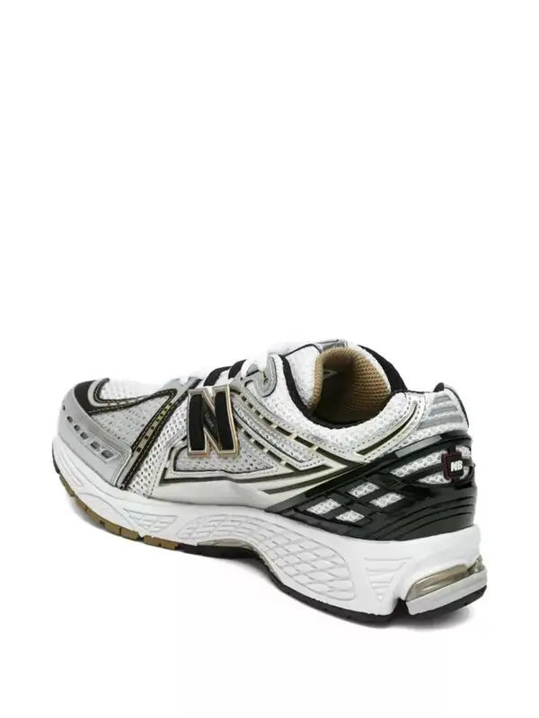 NEW BALANCE Logo-patch Sneakers - Grey