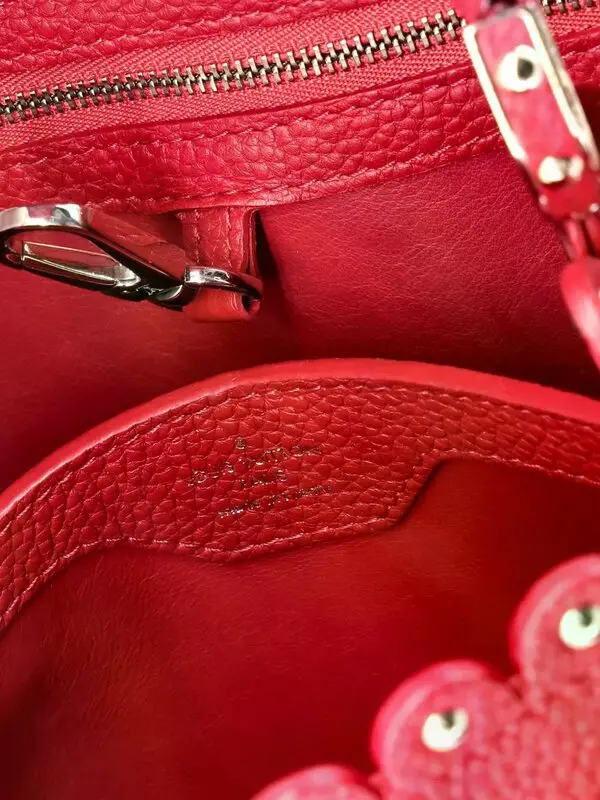 LOUIS VUITTON Capucines Bb Shoulder Bag