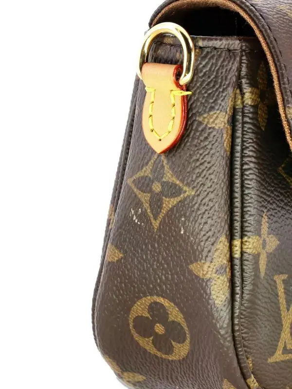 LOUIS VUITTON Ivy Wallet On Chain Monogram Canvas