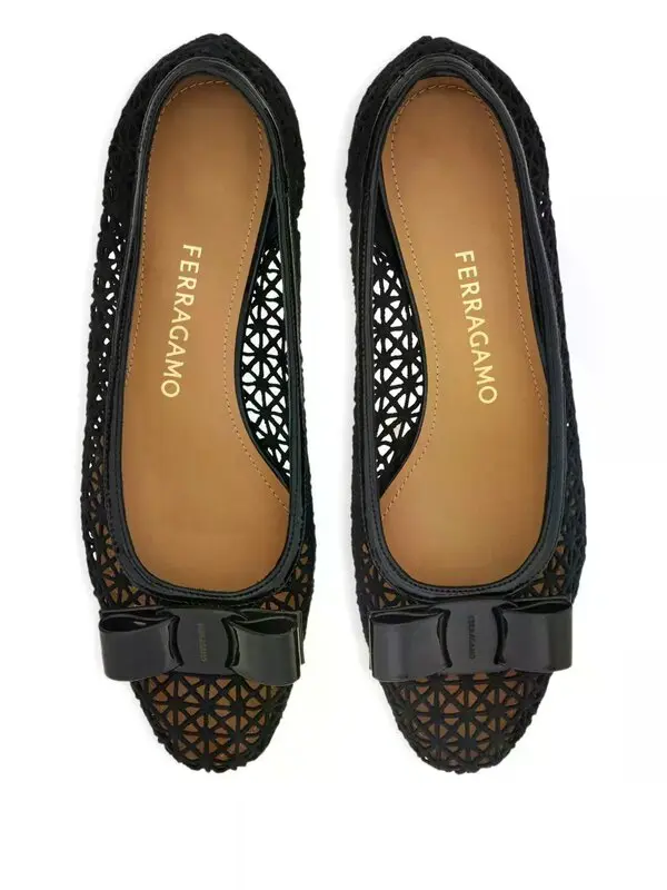 FERRAGAMO Vara Bow-detail Pumps - Black