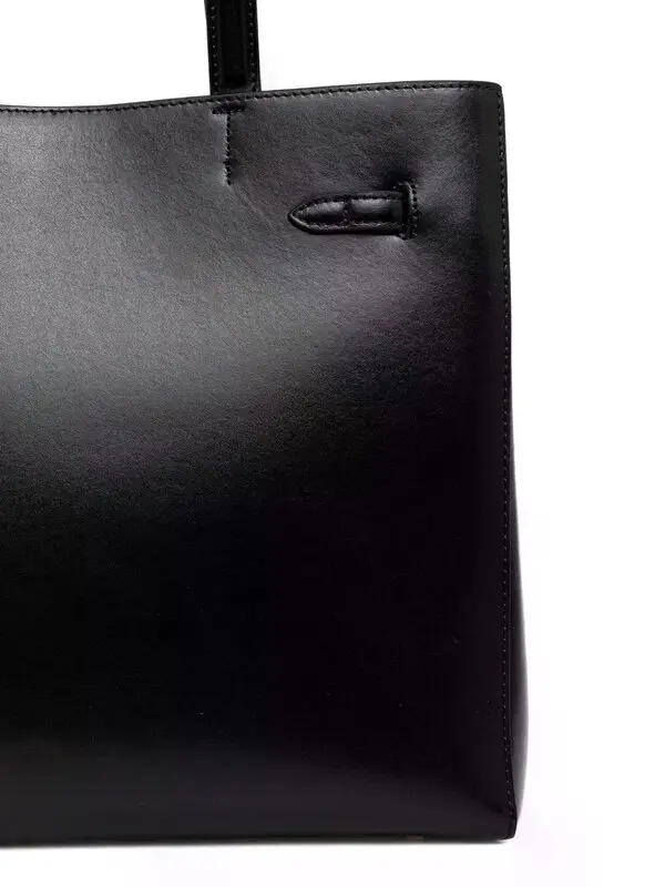 Marc O'polo Debossed-logo Shoulder Bag - Black