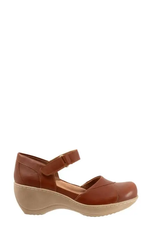 Softwalk Platform Wedge Clogs - Luggage