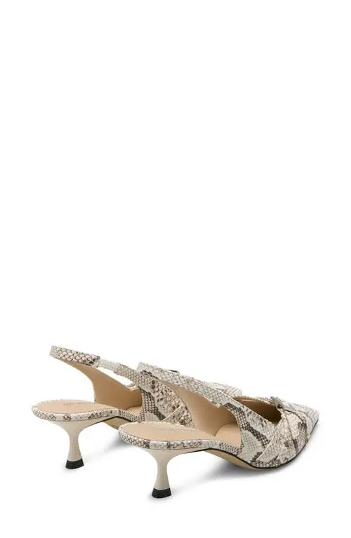 STUART WEITZMAN Georgie Kitten Heel Slingback Pump - Cream.