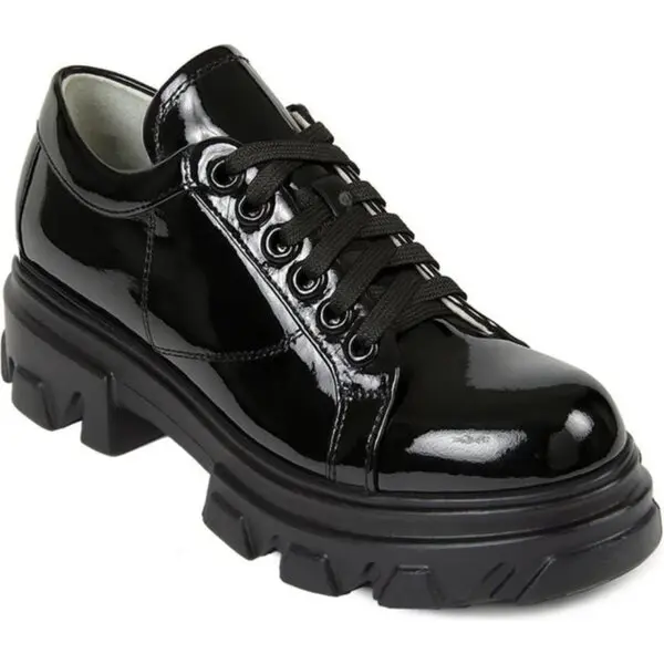 URBNKICKS Leather Sneakers