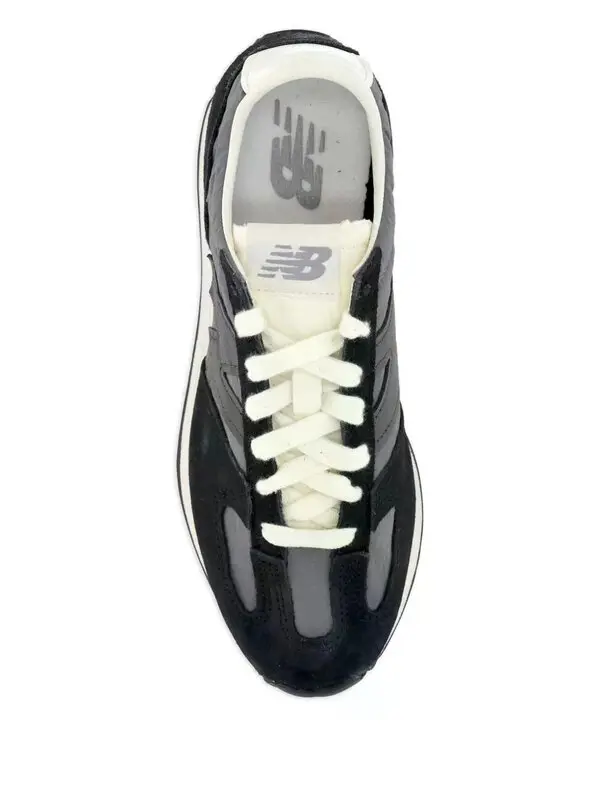 NEW BALANCE Lace-up Round-toe Sneakers - Black