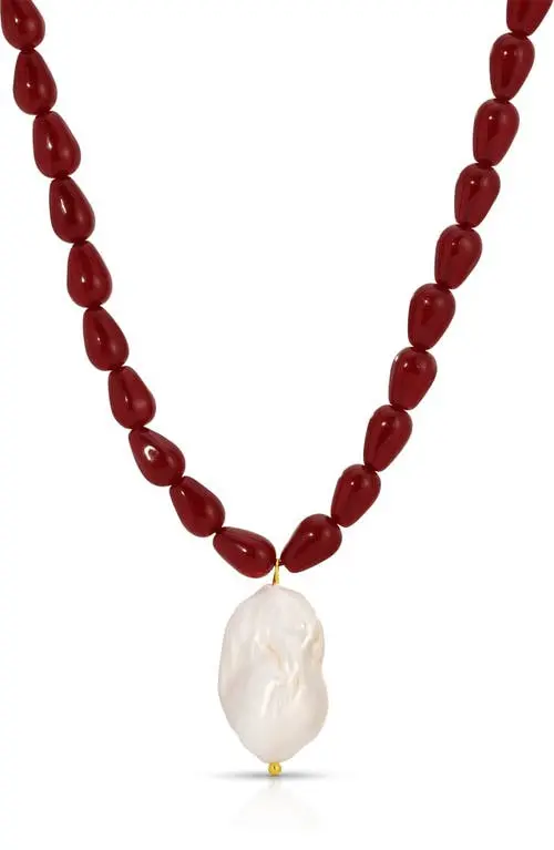 KOZAKH Geras Pearl Pendant Necklace - Gold