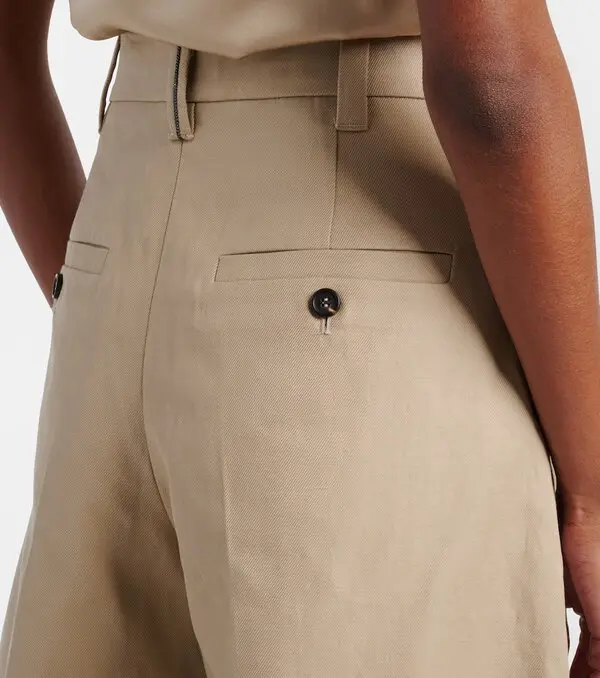 Brunello Cucinelli Cotton And Linen Shorts - Beige