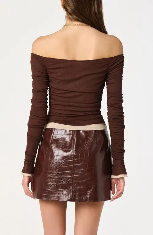 Astr The Label Ruched Off-the-shoulder Top - Brown