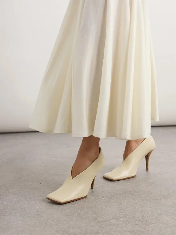 Alaïa 90 Leather Pumps - Neutrals