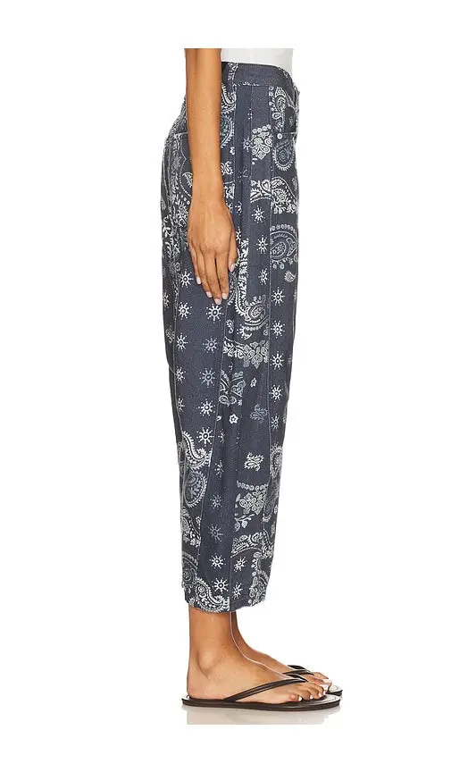 Free People X We The Free Good Luck Printed Barrel Jean - Blue