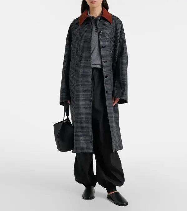 RÓHE Barrel-leg Trousers - Black