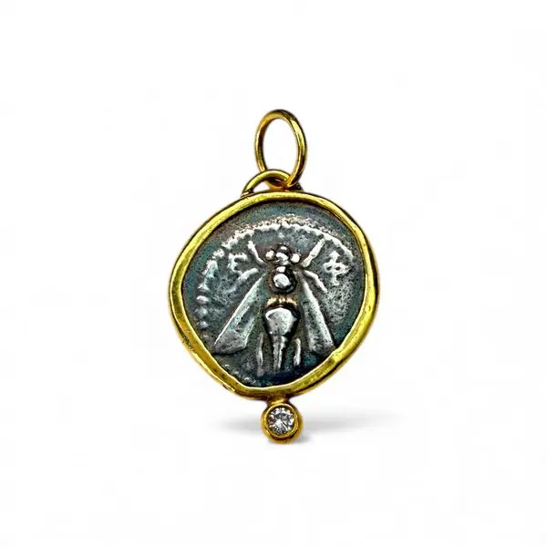 OUF! Ephesus Bee Medallion Charm - One-color