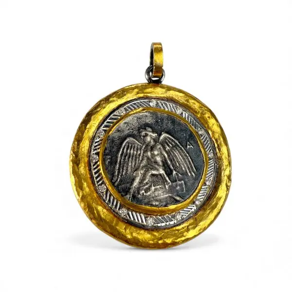 OUF! Nike Speed Goddess Medallion - One-color