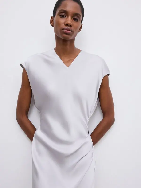HOUSE OF DAGMAR Fluid V-neck Midi Dress