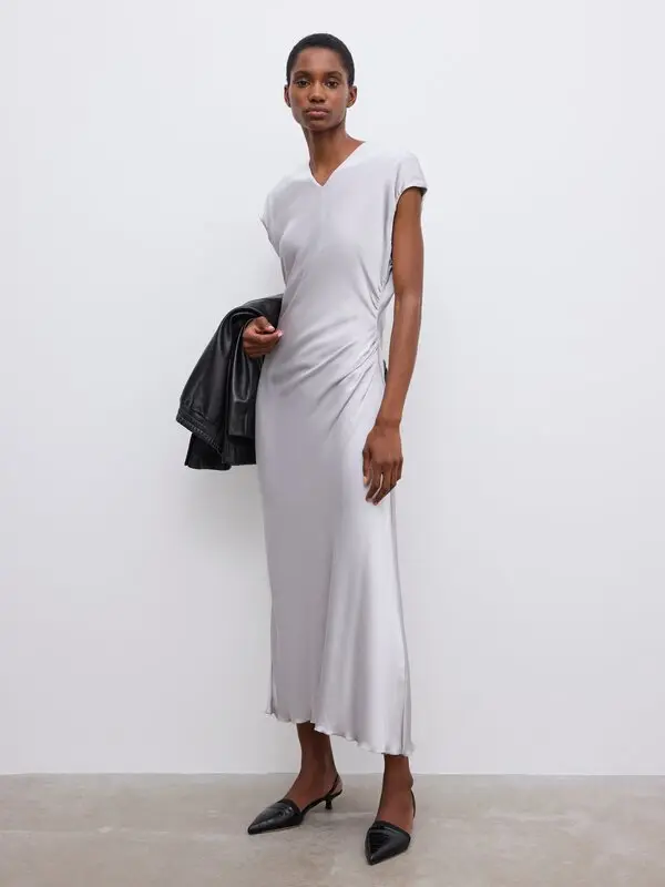 HOUSE OF DAGMAR Fluid V-neck Midi Dress