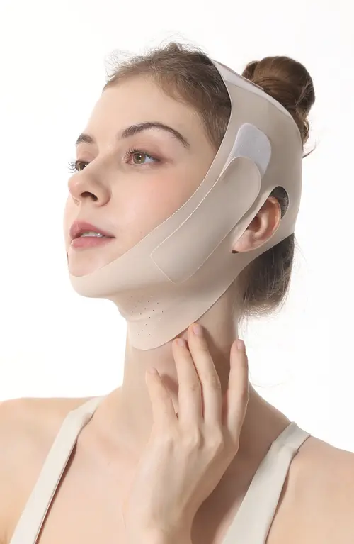 LOVE AND PEBBLE Snatched Jaw Strap