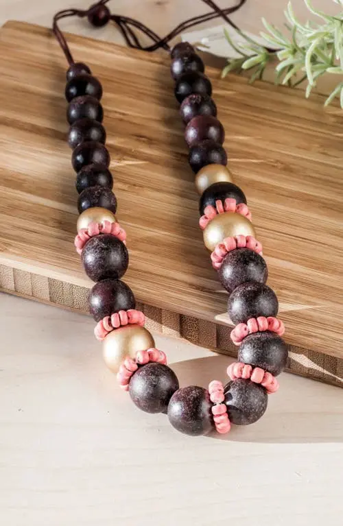 LIKHA Pompa Beaded Wooden Necklace - Burgundy & Gold
