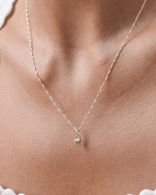 EDGE OF EMBER Diamond Necklace - Hamsa