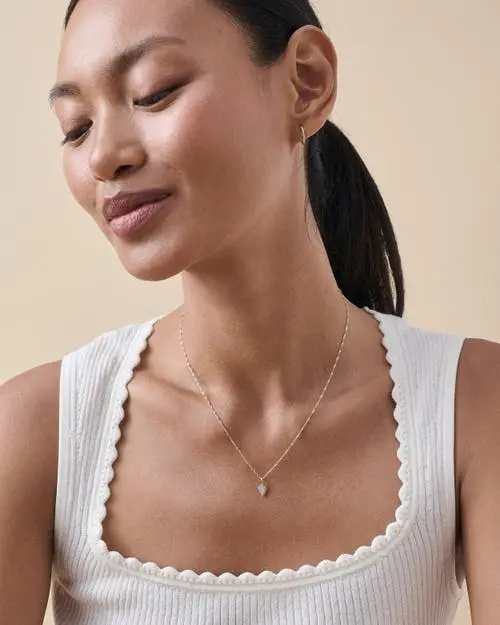 EDGE OF EMBER Pear Cut Diamond Pendant Necklace