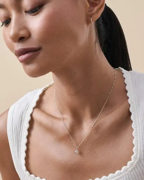 EDGE OF EMBER Cut Diamond Pendant Necklace