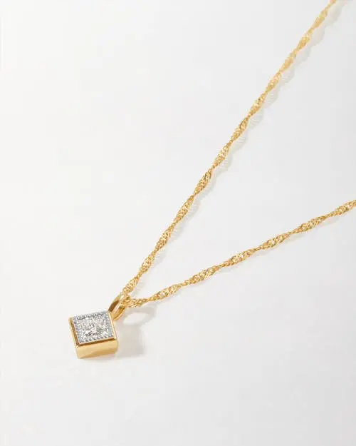 EDGE OF EMBER Cut Diamond Pendant Necklace