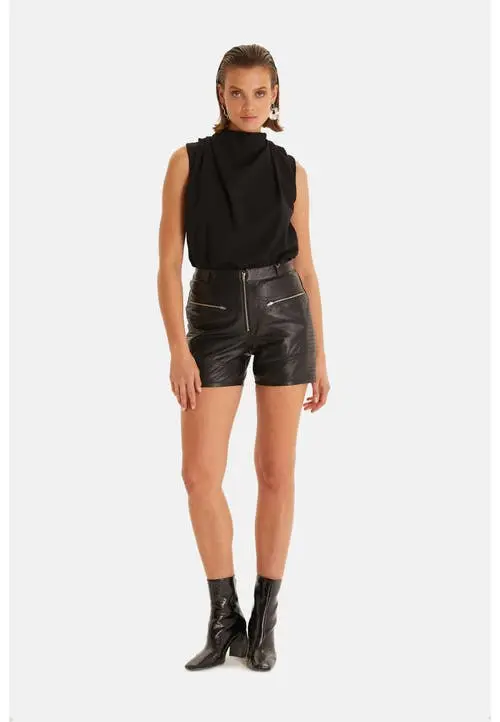 FURNIQ UK Leather Fashion Short - Black