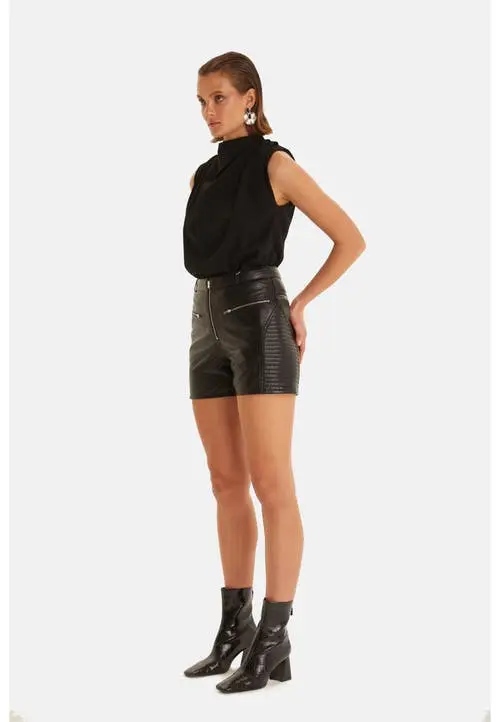 FURNIQ UK Leather Fashion Short