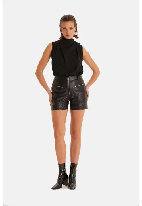 FURNIQ UK Leather Fashion Short