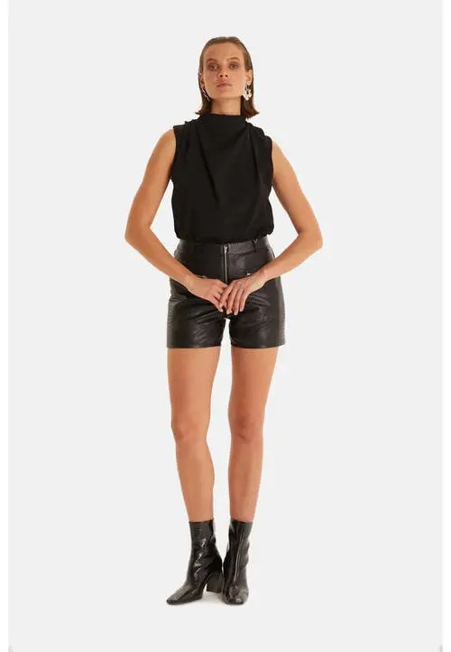 FURNIQ UK Leather Fashion Short