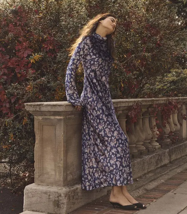 DÔEN Mauricia Floral Print Velvet Maxi Dress - Windswept Daisies