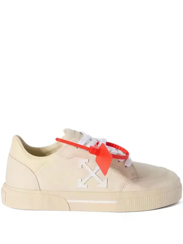 Off-White Arrow Vulc Low Sneakers
