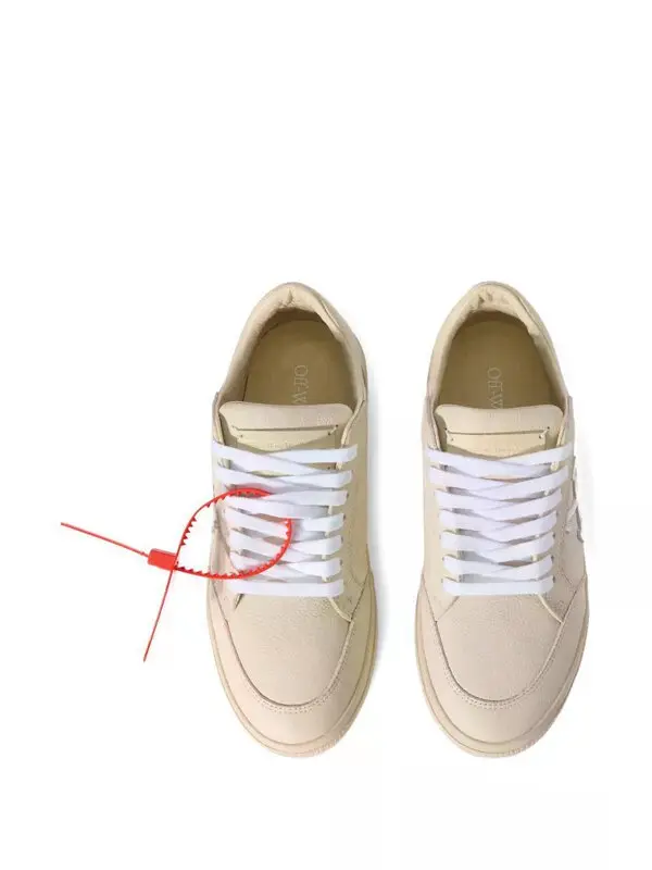 Off-White Arrow Vulc Low Sneakers