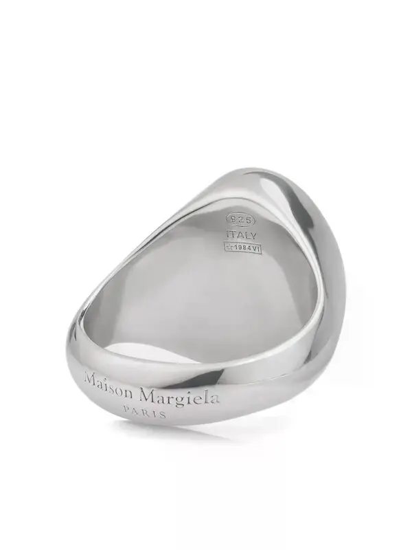 MAISON MARGIELA Chevaliere Signet Ring - Silver