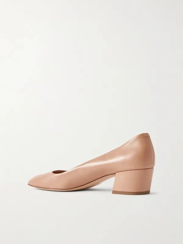 Gabriela Hearst Agathe Leather Pumps - Neutrals