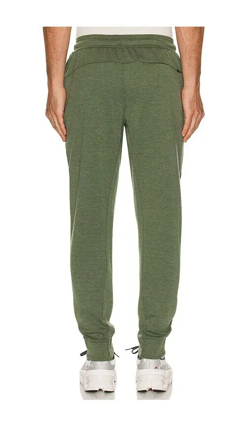 LEGENDS Hawthorne Tech Pant In Green