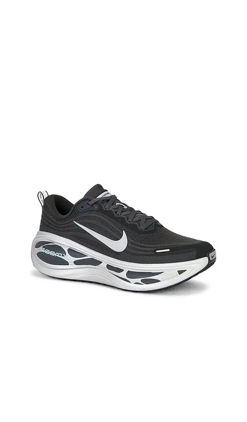 Nike Vomero Plus Sneakers