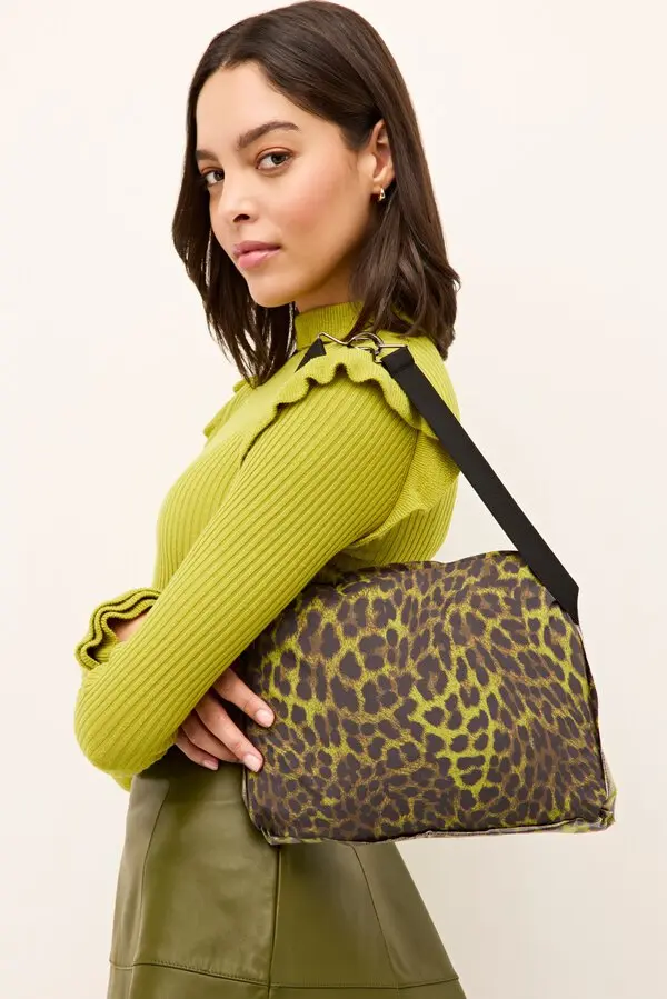 MARIE OLIVER Desirae Poncho