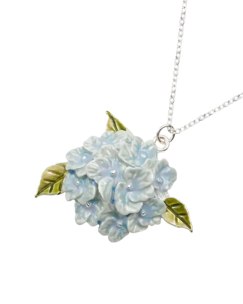 FABLE ENGLAND Hydrangea Pendant Necklace - Blue & Silver