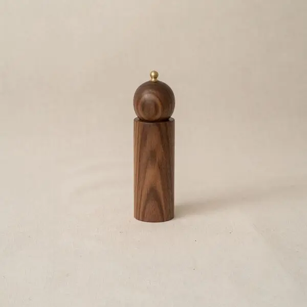 PARE Pepper Mill - Walnut