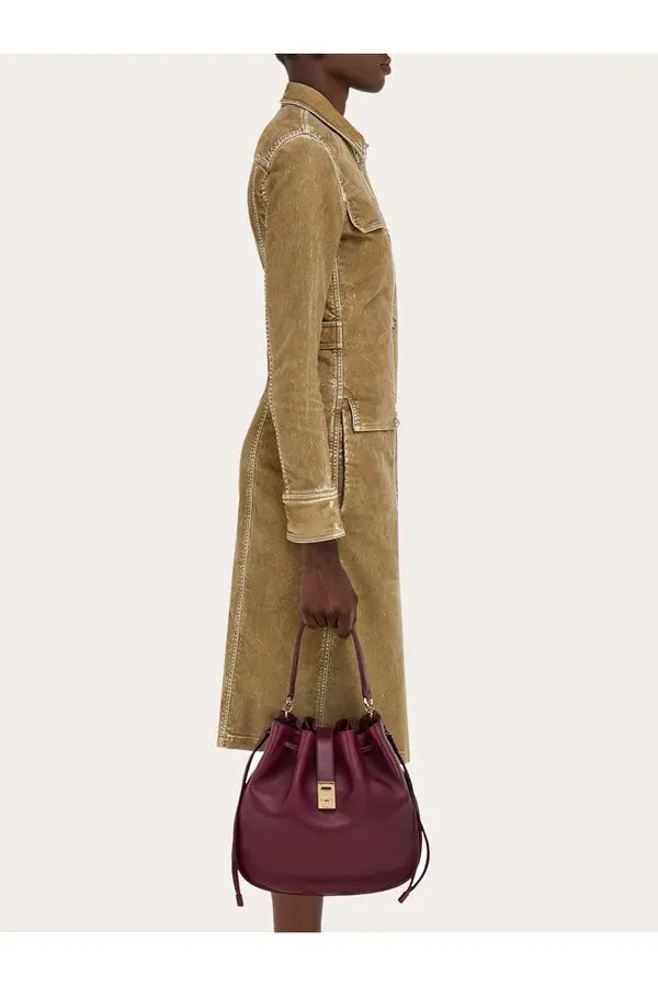 FERRAGAMO Hug Bucket Bag - Gold