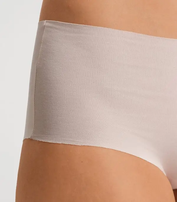 Hanro Invisible Cotton Maxi Briefs - Nude