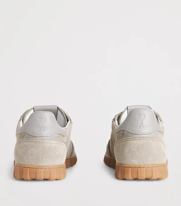 AMI Paris Suede Low-top Sneakers - Beige