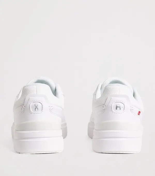 On The Roger Advantage Sneakers - White
