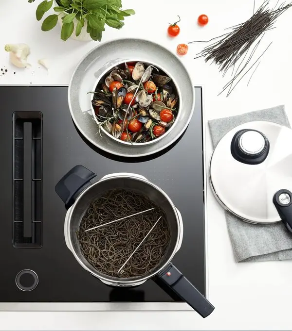 FISSLER Vitavit Premium Pressure Cooker With Insert